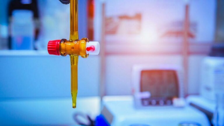 Buret Laboratorium: Jenis dan Fungsinya | Teknowarta